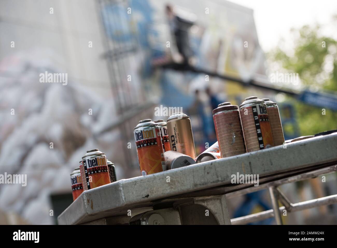 Graffiti artists hi-res stock photography and images - Alamy