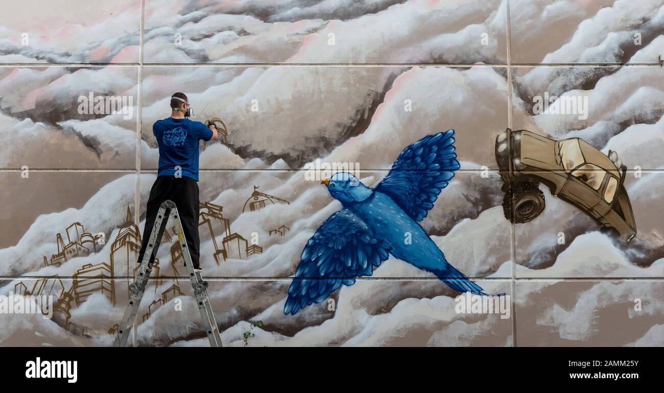 Graffiti artists hi-res stock photography and images - Alamy