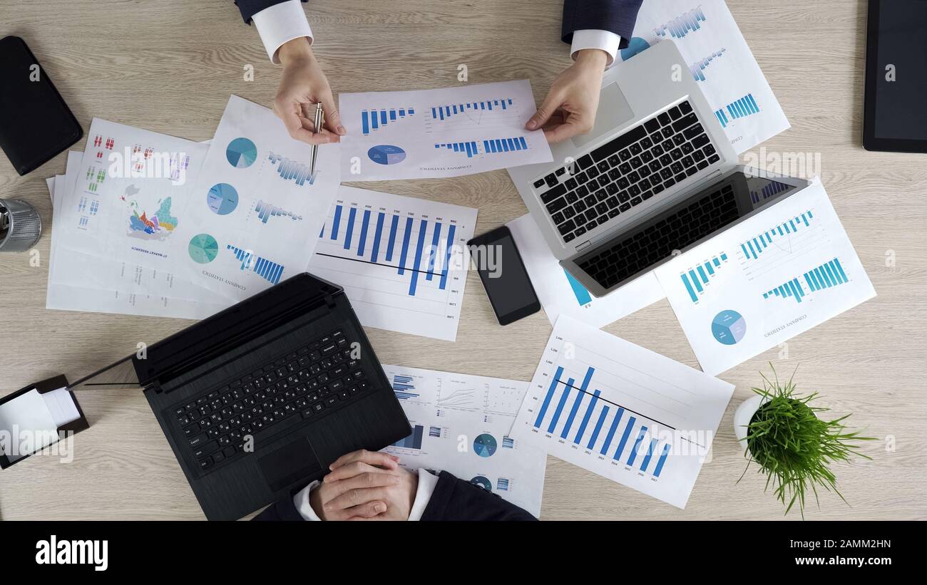 Income planning presentation hi-res stock photography and images - Alamy