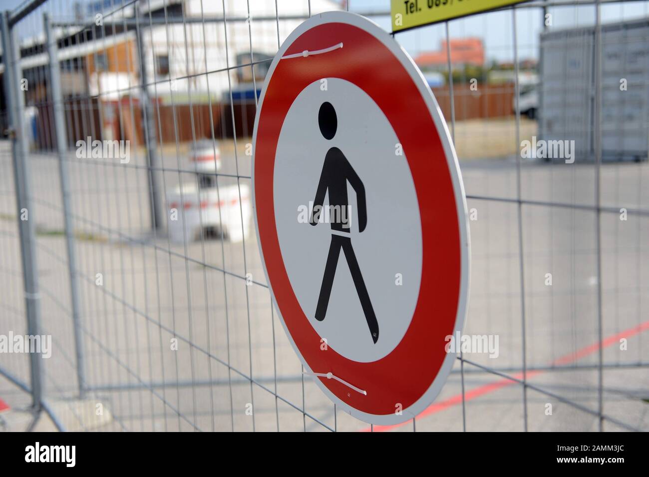 A prohibition sign for pedestrians at the large Oktoberfest ...