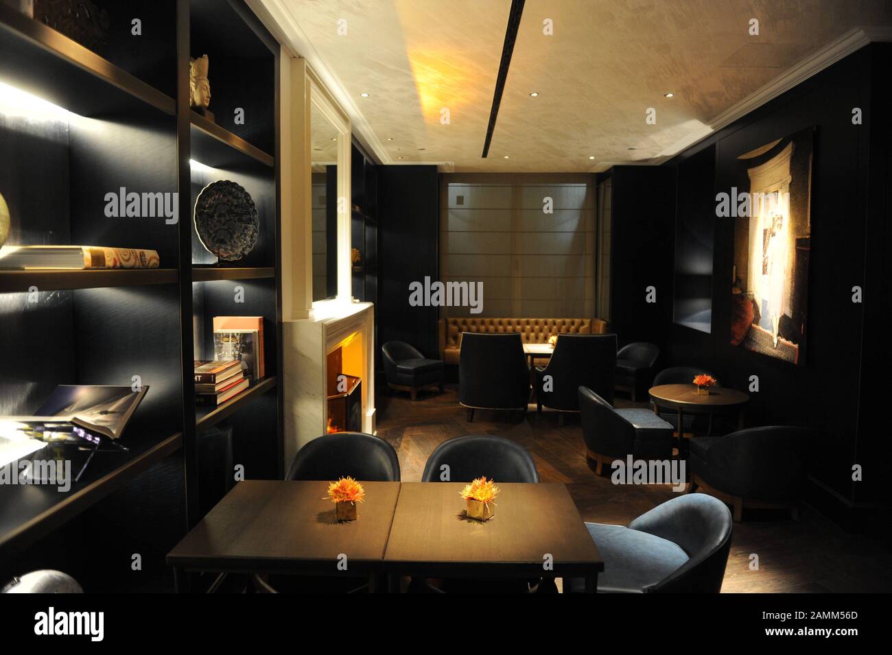 The Bar 31 in the Mandarin Oriental Hotel at Neuturmstraße 31 serves ...