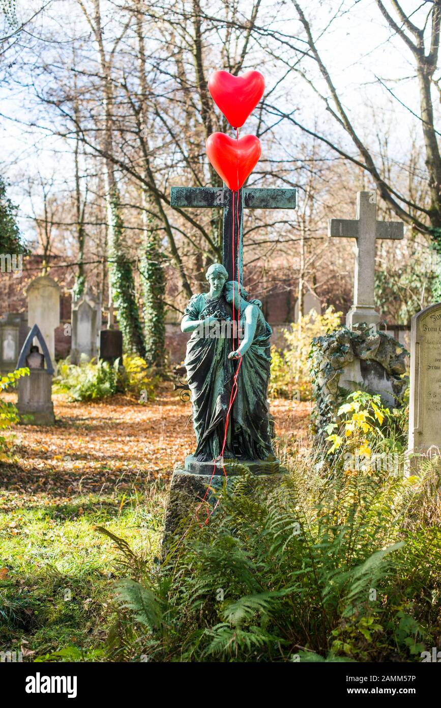 Funeral balloon hi-res stock photography and images - Alamy