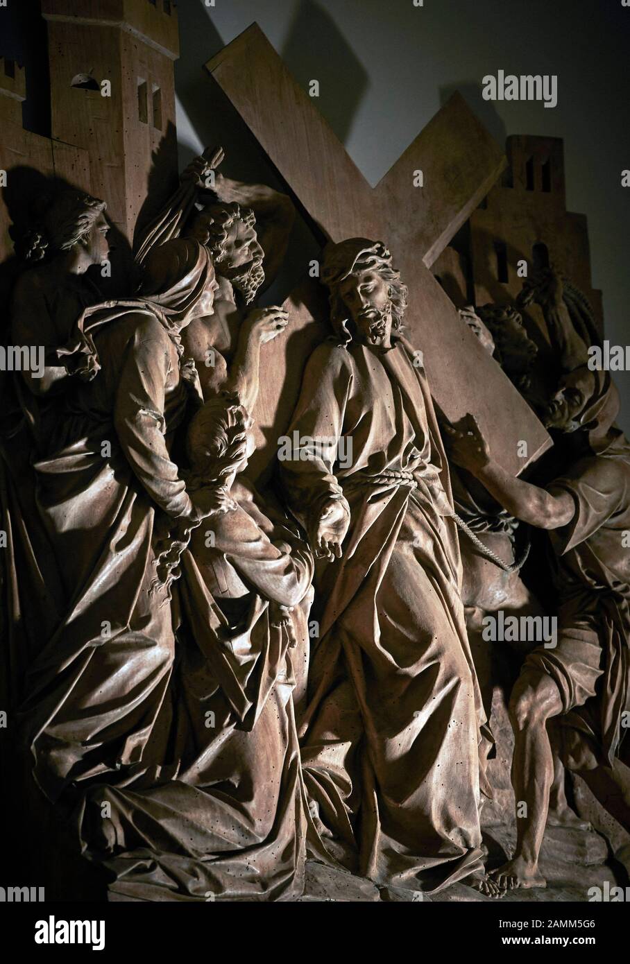 Renovated neo-Gothic Holy Cross Church in Giesing / Interior / Interior ...