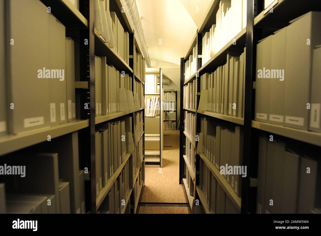 Archives documents historian hi-res stock photography and images - Alamy