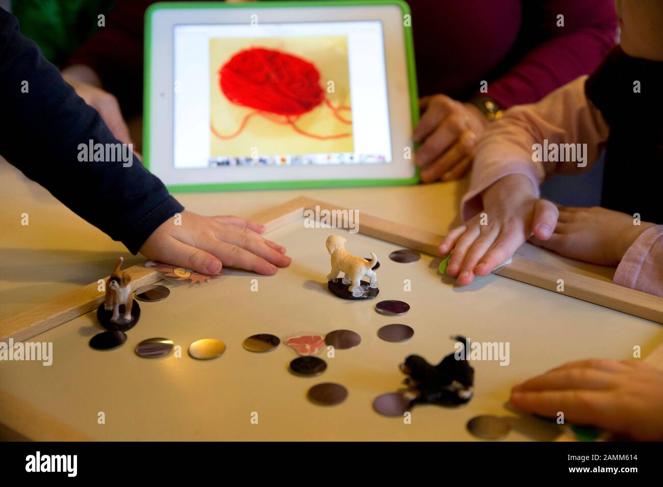 Children playing educational computer games hi-res stock photography ...
