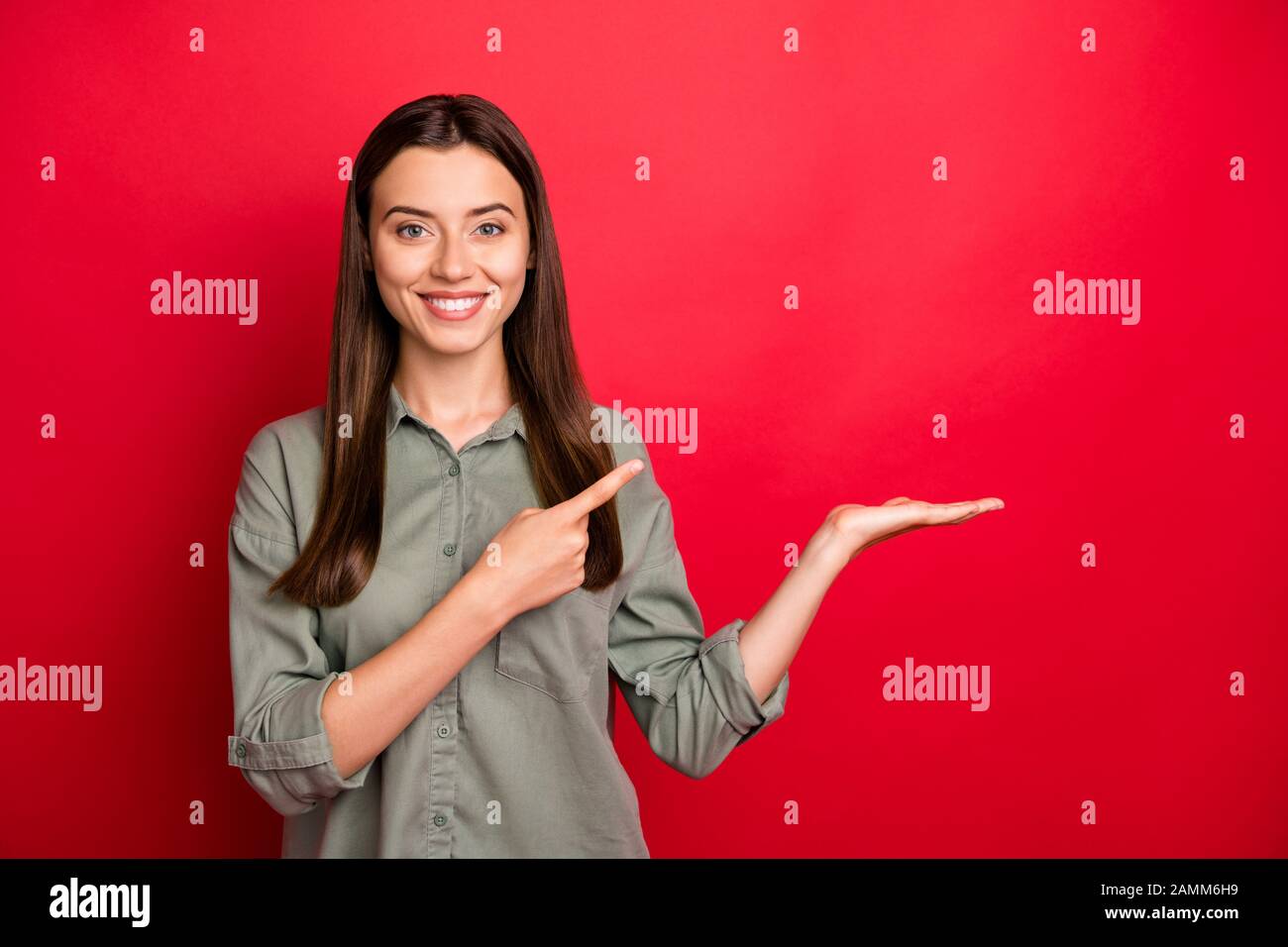 Portrait of her she nice-looking attractive confident cheerful cheery ...