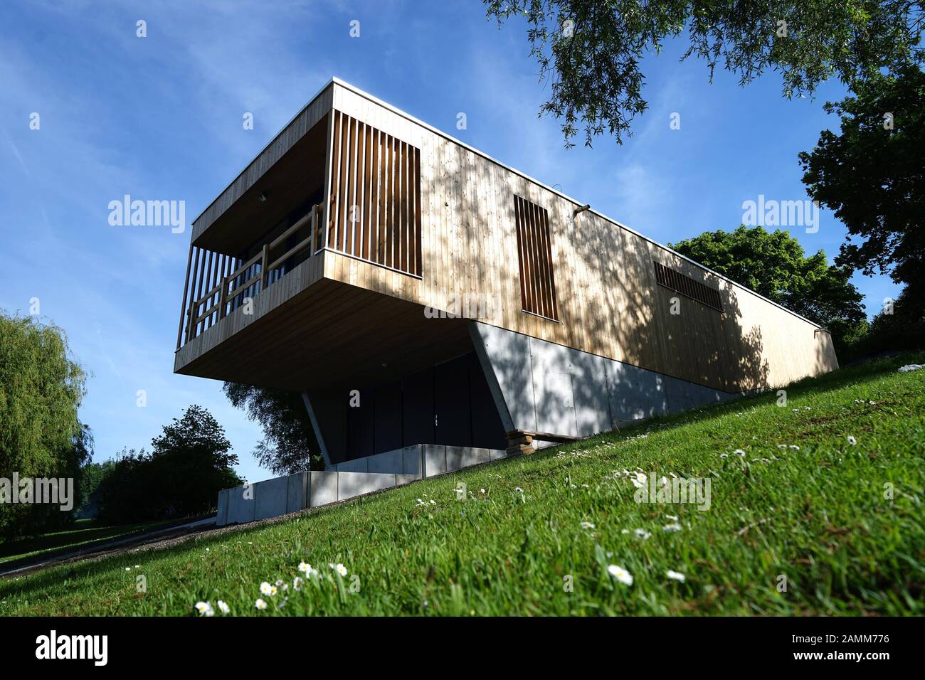 Inauguration of the new water rescue station at Lerchenauer See in ...