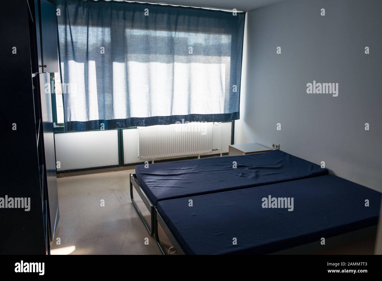 Emergency accommodation of the Studentenwerk in Munich's Olympic Park ...