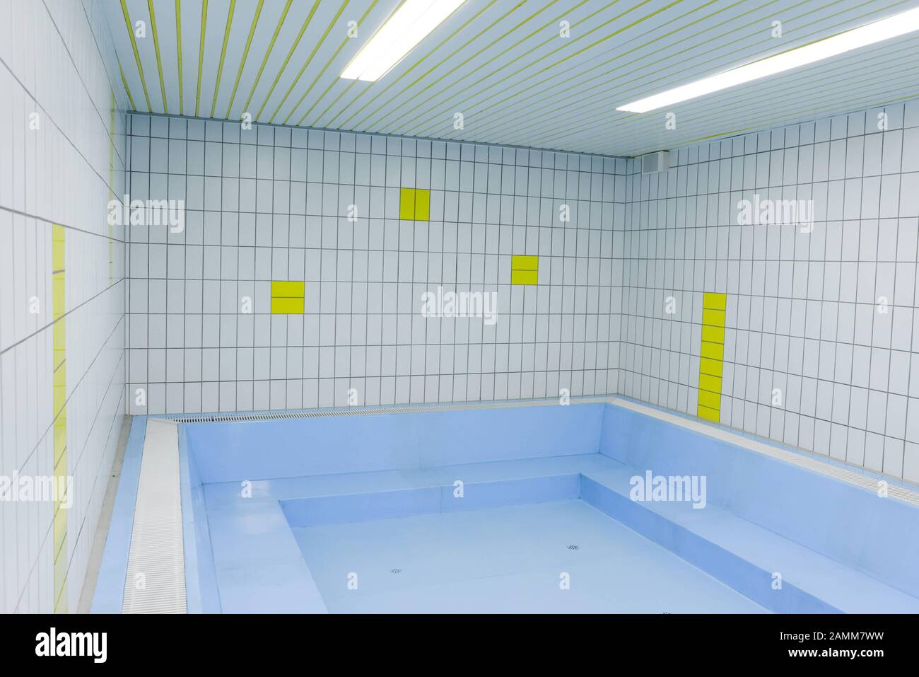 Olympic swimming pool stadium hi-res stock photography and images - Alamy