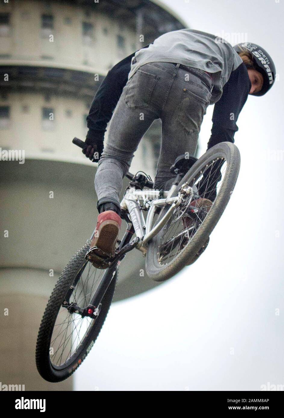 Mountain bike slopestyle tournament at the Munich Mash in the ...