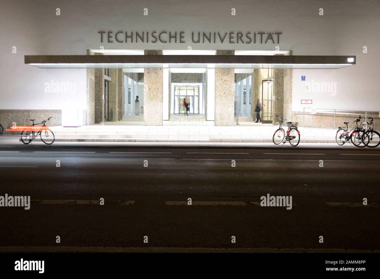 Entrance to the main building of the Technische Universität München ...