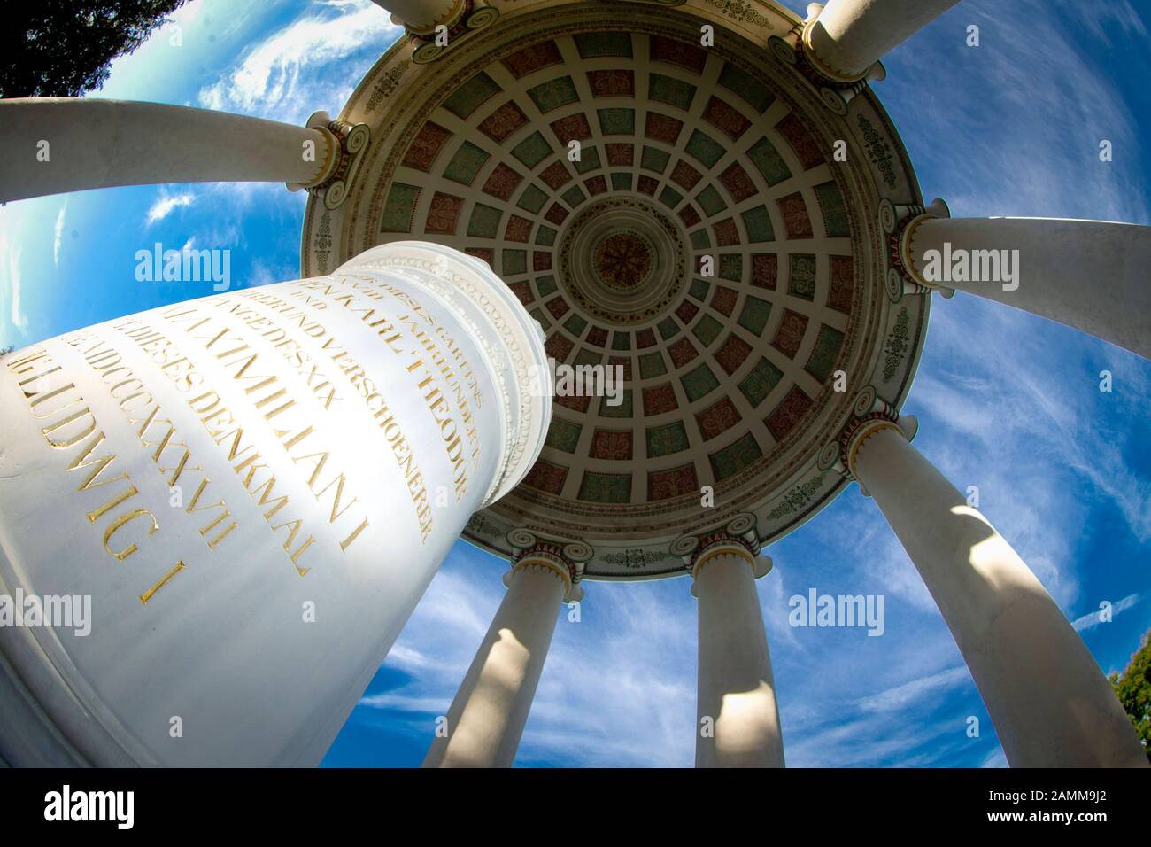 Monoptero hi-res stock photography and images - Alamy