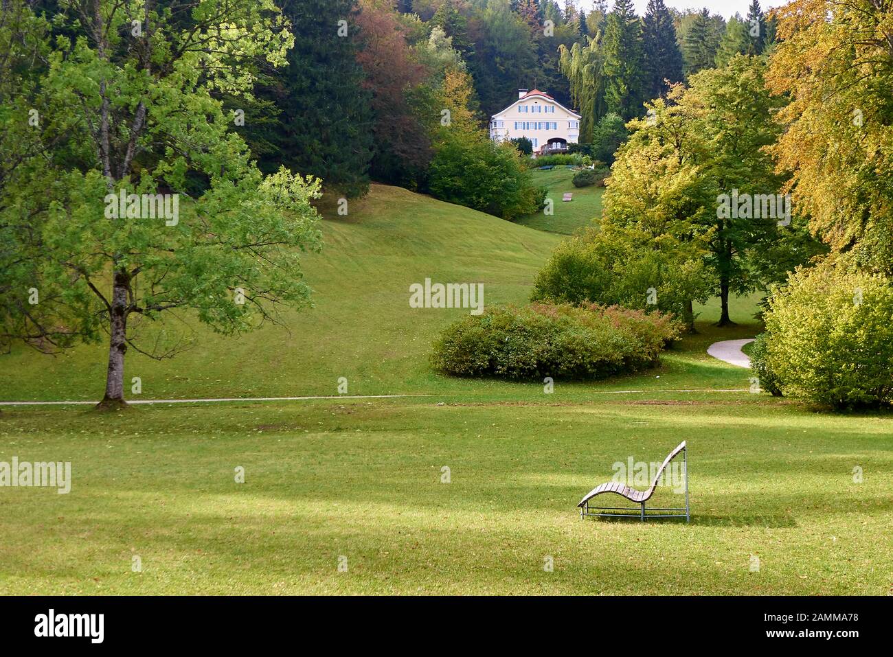 Krause-Park, Krause-Villa, above the park the masterpiece of the art ...