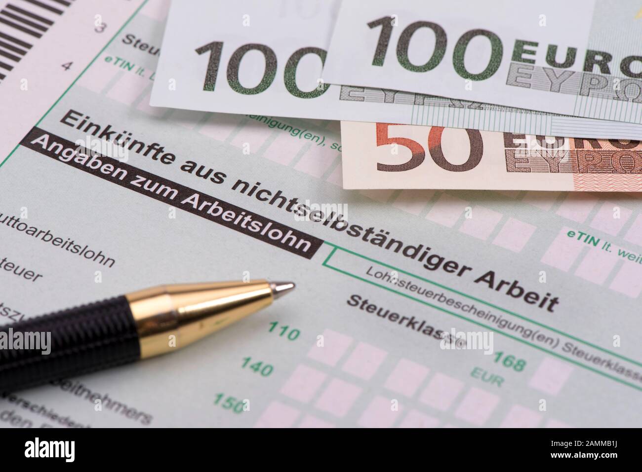 tax return for tax office for employment [automated translation] Stock ...