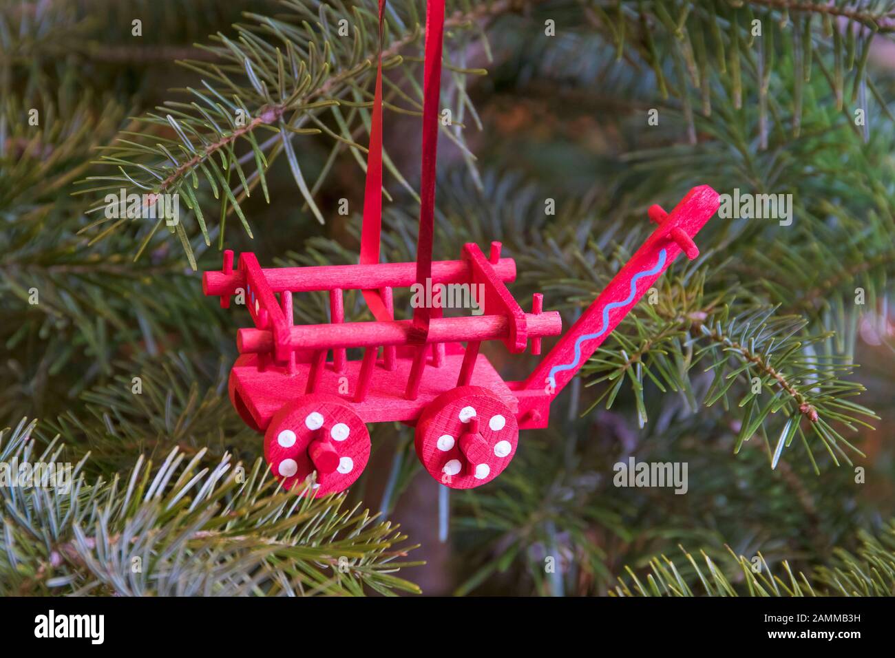 Christmas tree decorations - the Berchtesgadener War - made of wood and ...