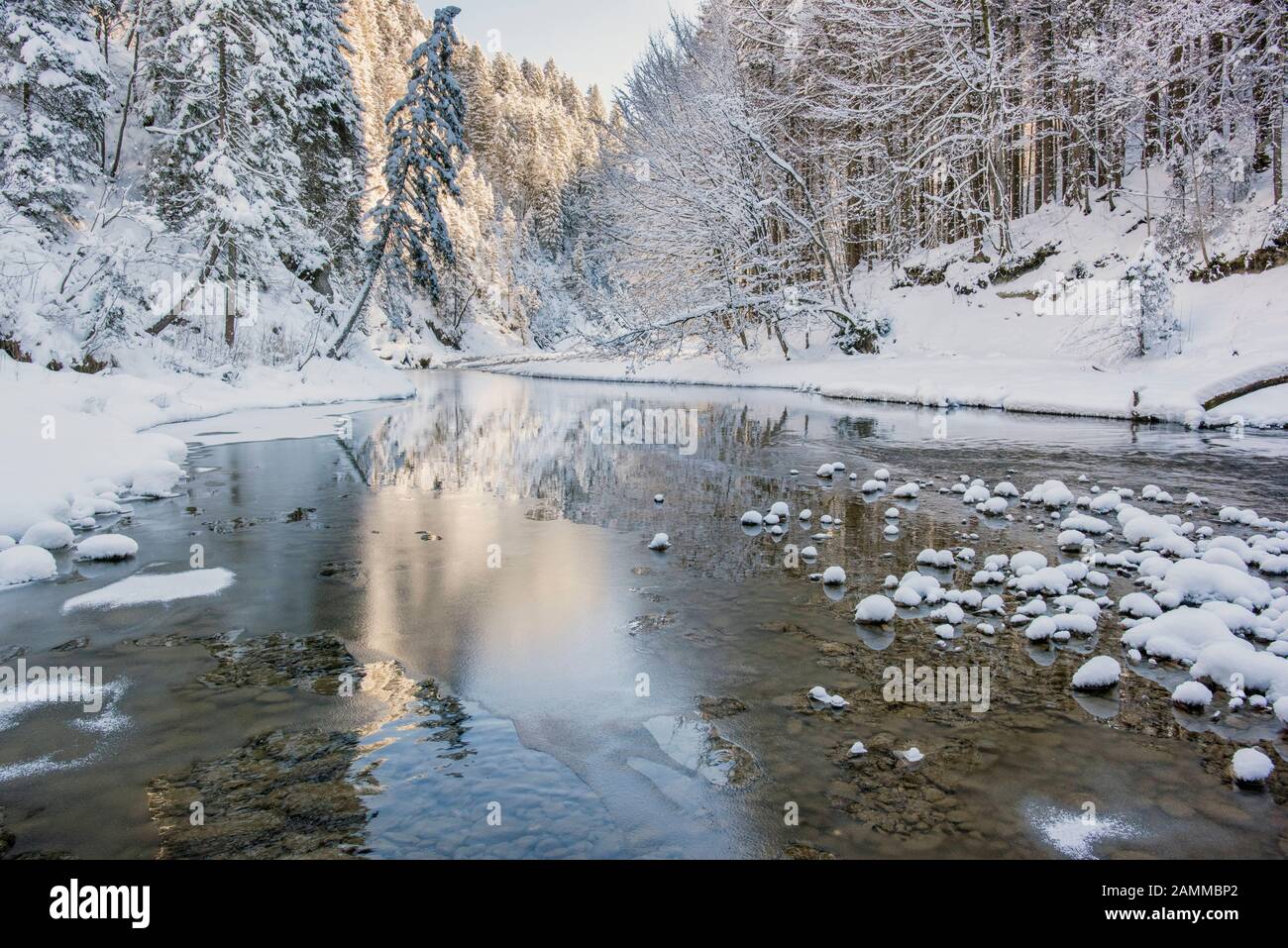 Bunting gorge hi-res stock photography and images - Alamy
