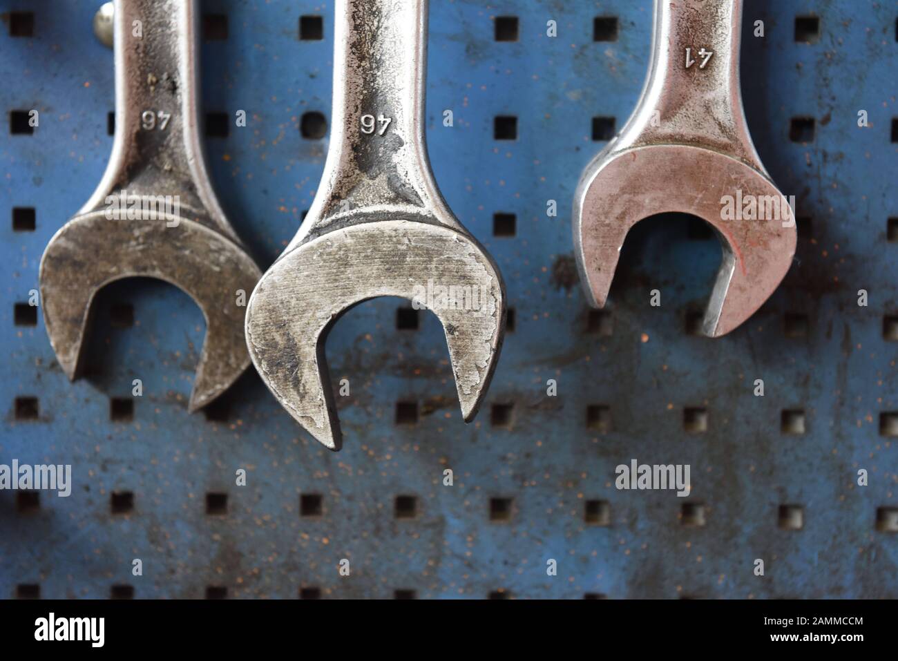 Wrenches of different sizes. [automated translation] Stock Photo - Alamy