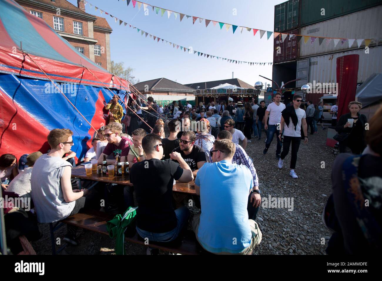 Circus tent open hi-res stock photography and images - Alamy