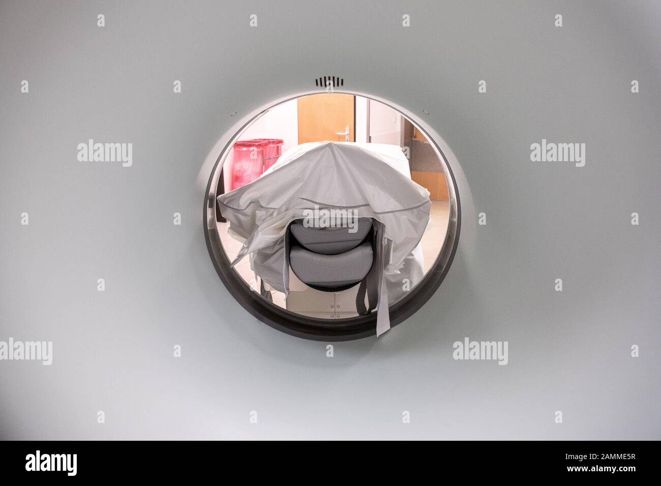 Embalming process hi-res stock photography and images - Alamy