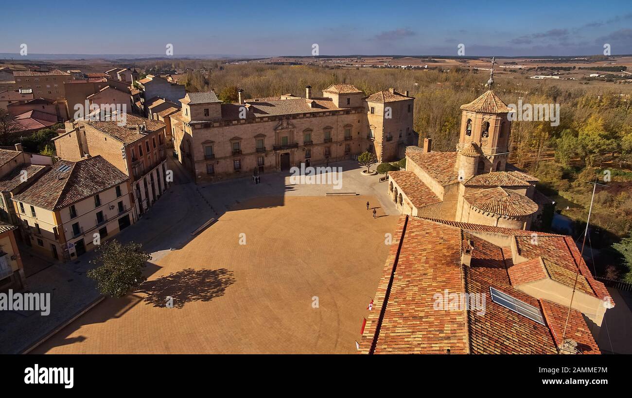 Almazan square hi-res stock photography and images - Alamy