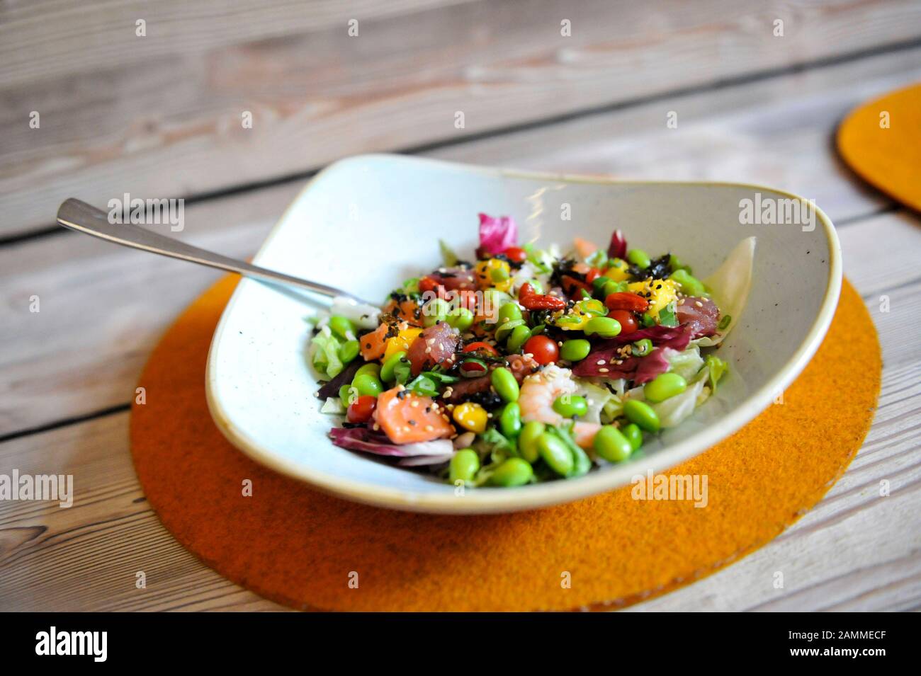 In the Aloha Poke restaurant at Türkenstraße 80 in Munich's Maxvorstadt ...