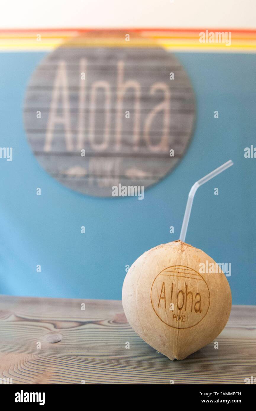 Aloha poke hi-res stock photography and images - Alamy