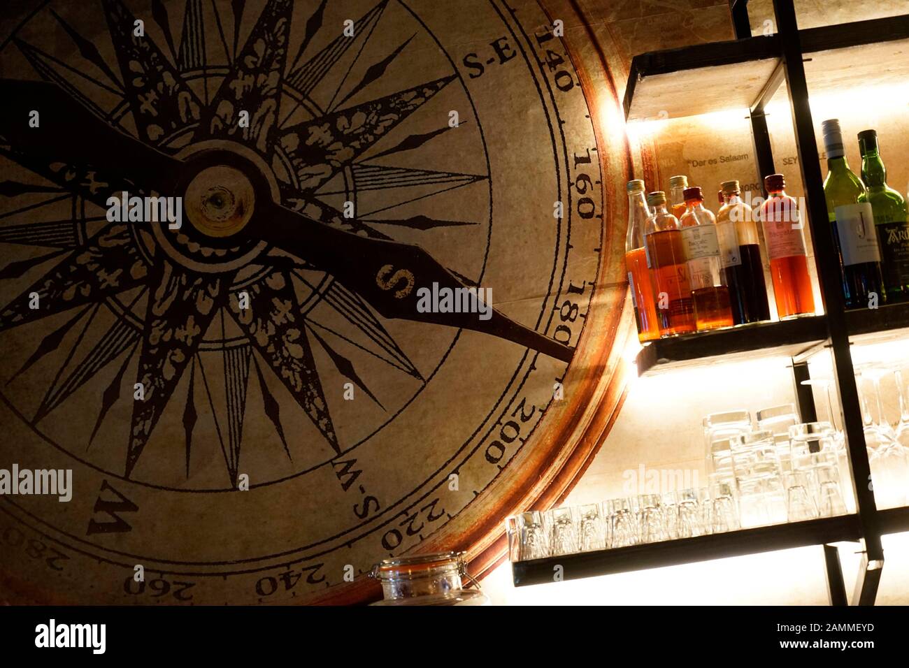Compass and bar in the pub "Südstadt" in Munich's slaughterhouse ...