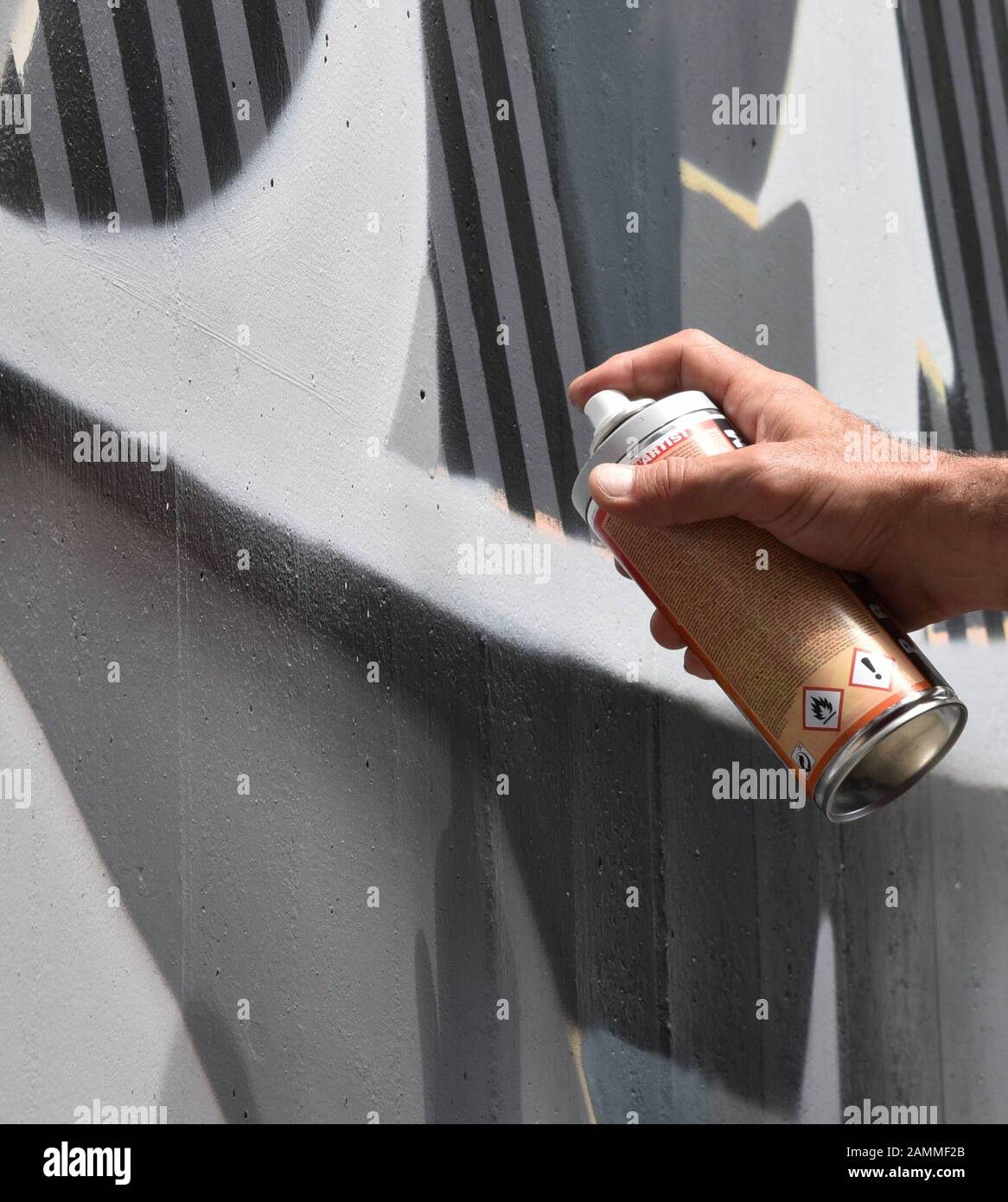 Graffiti urban street art munich hi-res stock photography and images ...