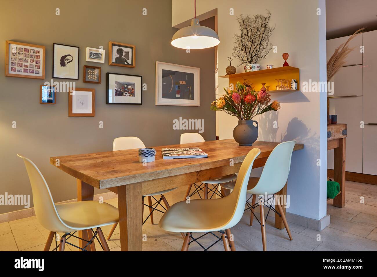 Eames House Interior High Resolution Stock Photography and Images - Alamy