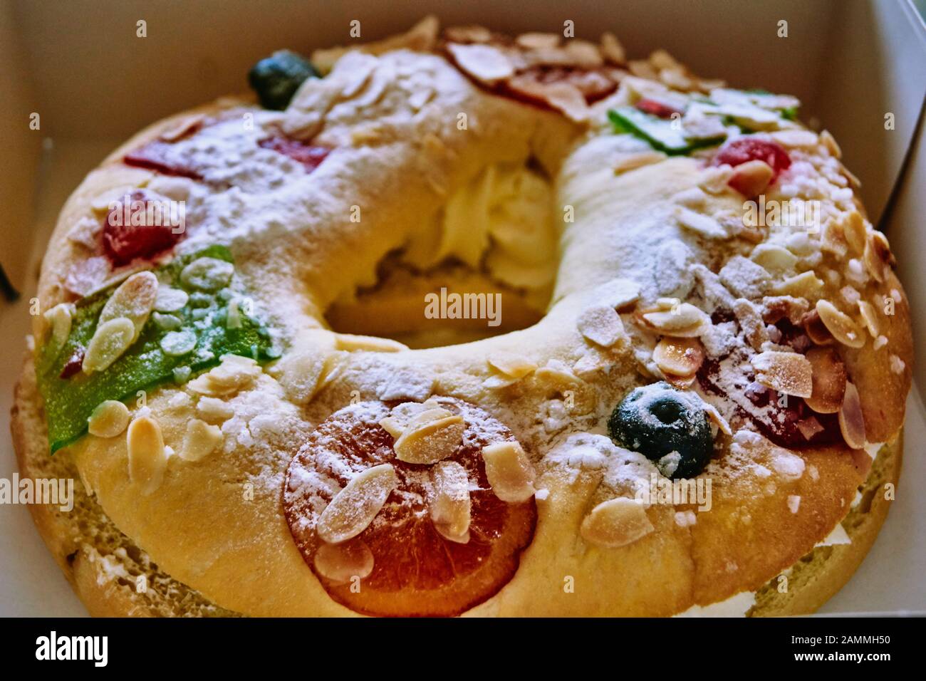 Kings cake hi-res stock photography and images - Alamy