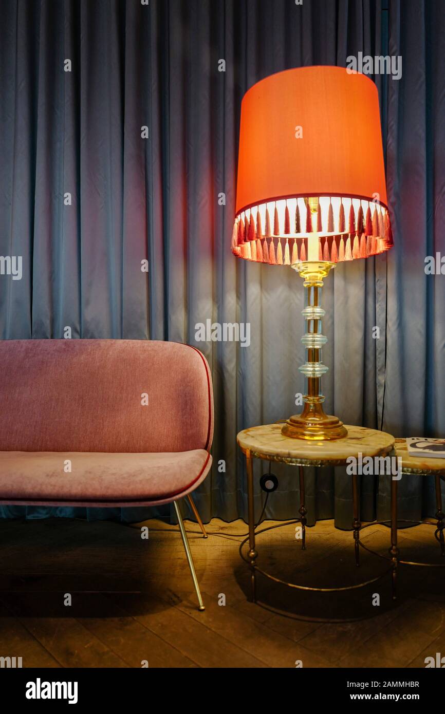 The "Rocca Riviera" at Wittelsbacherplatz in Munich merges Italian and ...