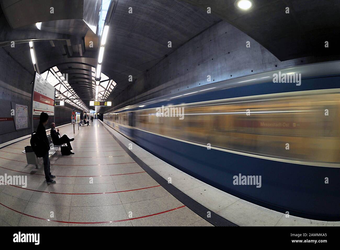 Entering the subway in Riem at the terminus of the subway line 2 ...