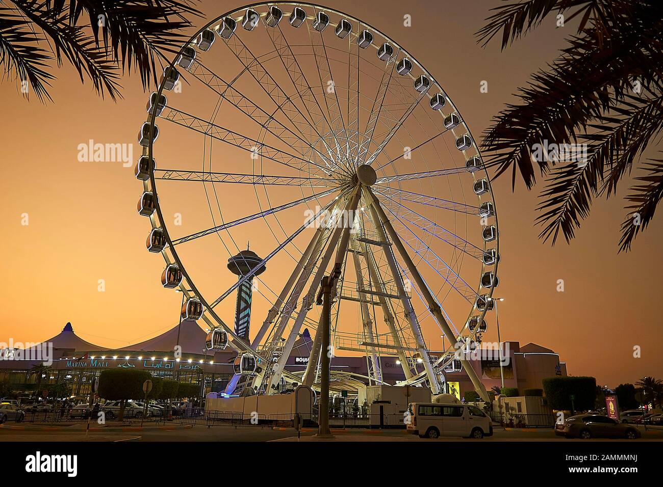 Marina Mall, Ferris wheel, ferris wheel, Marina Mall Parking, Abu Dhabi ...