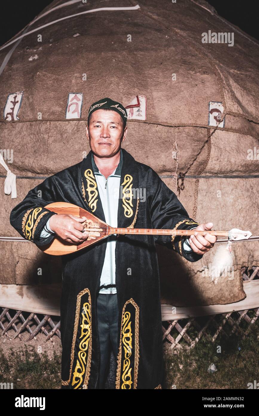 UZBEKISTAN, 2019: portrait of Uzbek people Stock Photo - Alamy