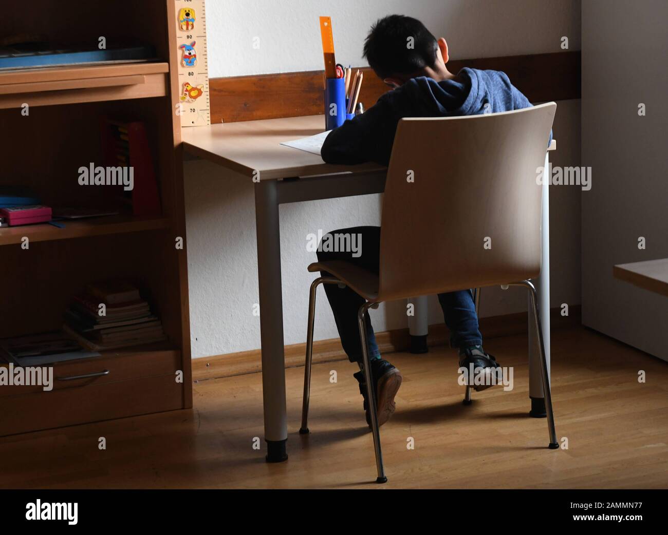 "Education in homelessness": Refugee children from temporarily homeless ...