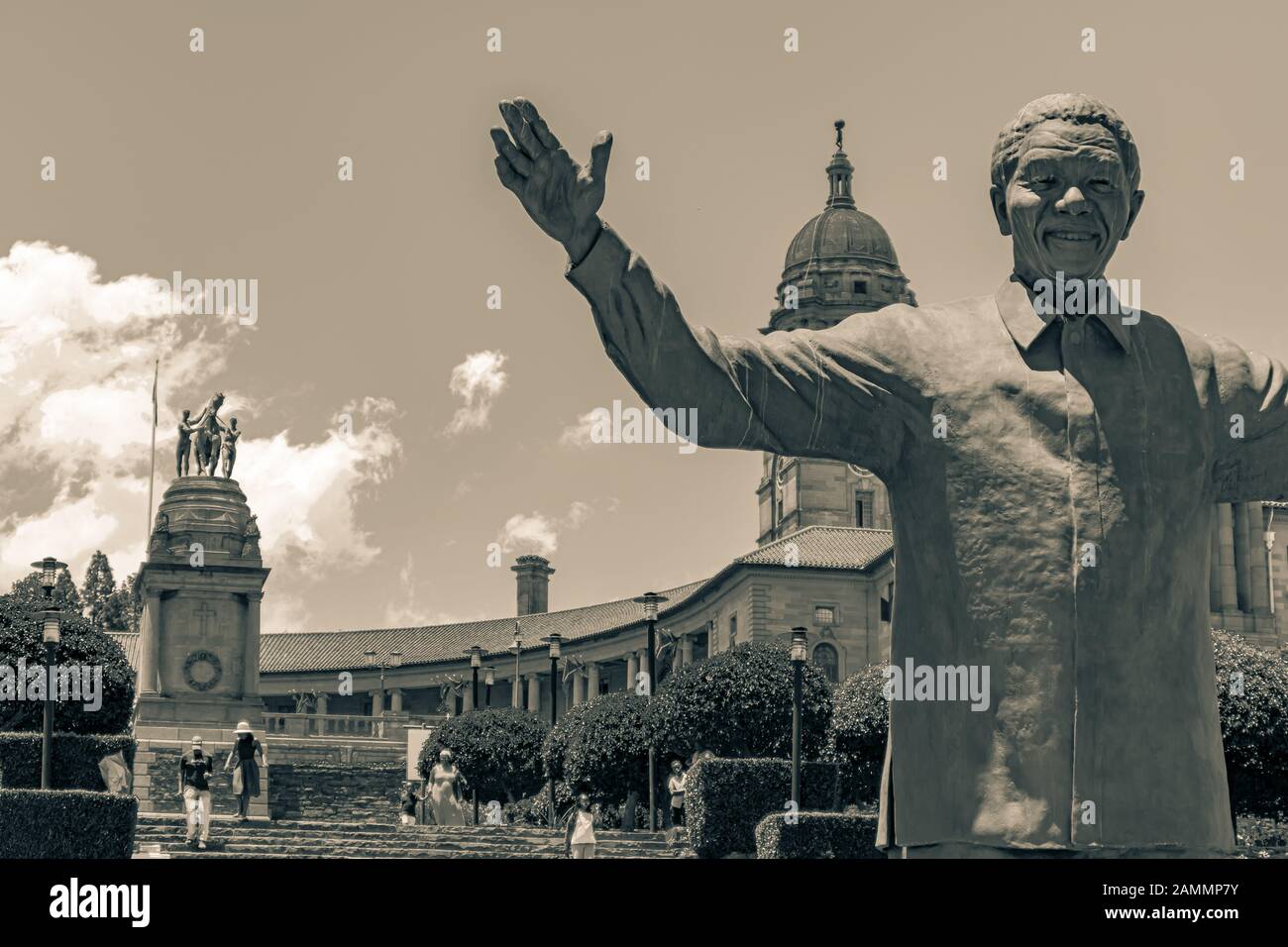 Nelson Mandela Statue at the Union Buildings in Pretoria, South Africa ...