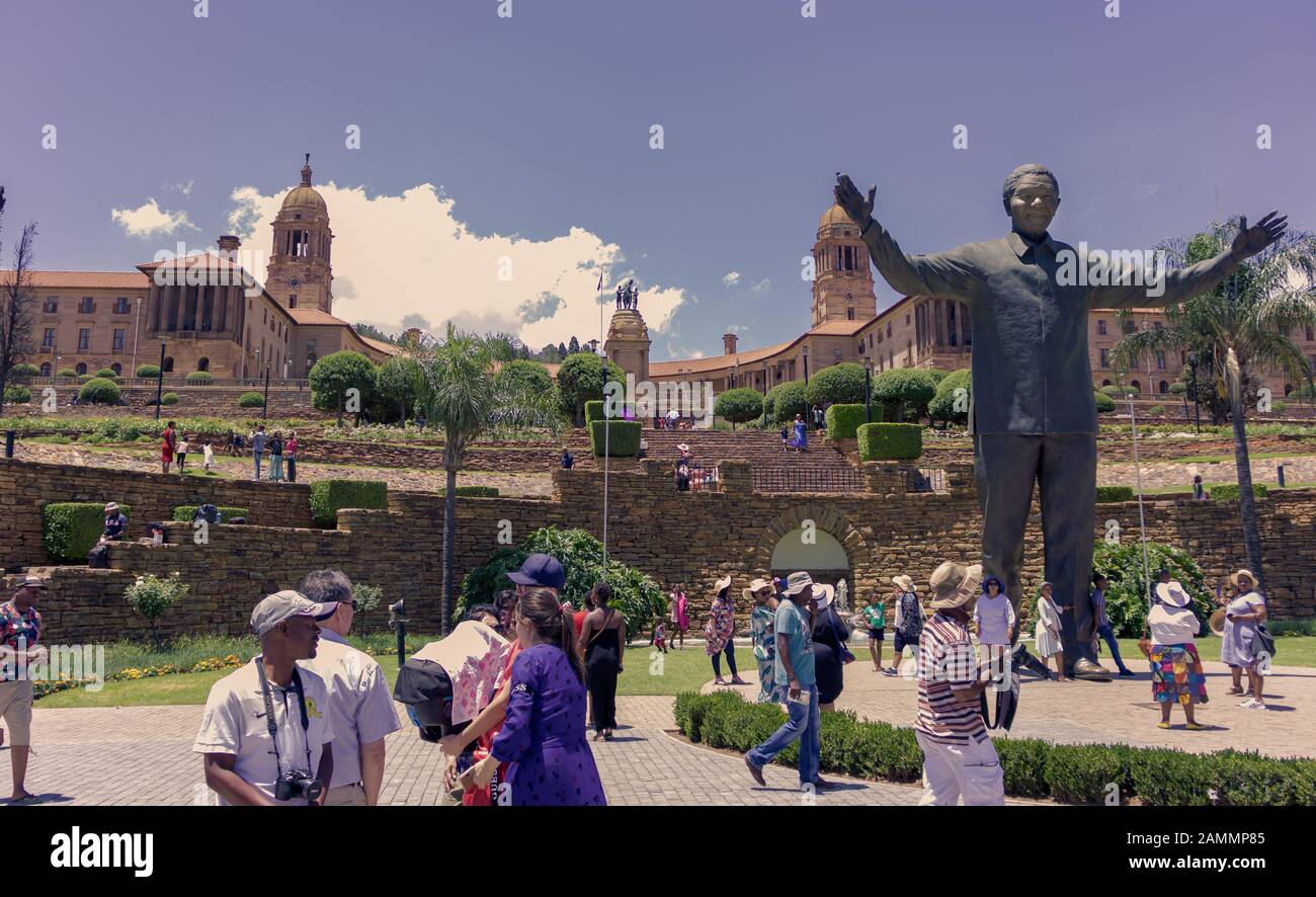 Nelson Mandela Statue at the Union Buildings in Pretoria, South Africa ...