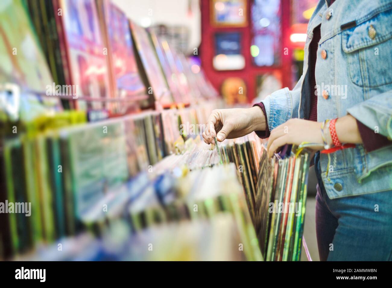 Woman buying records hi-res stock photography and images - Alamy