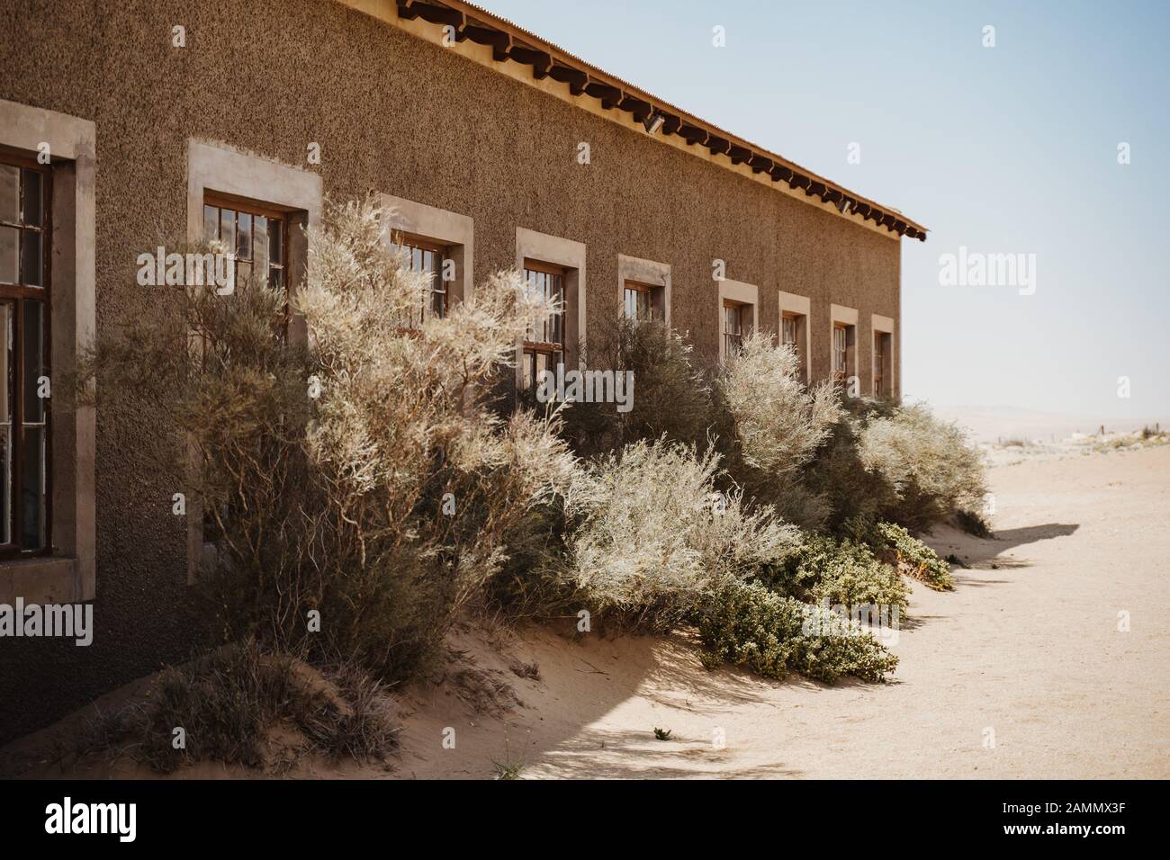 dry wall of an old house with dirt, background with copy space Stock ...