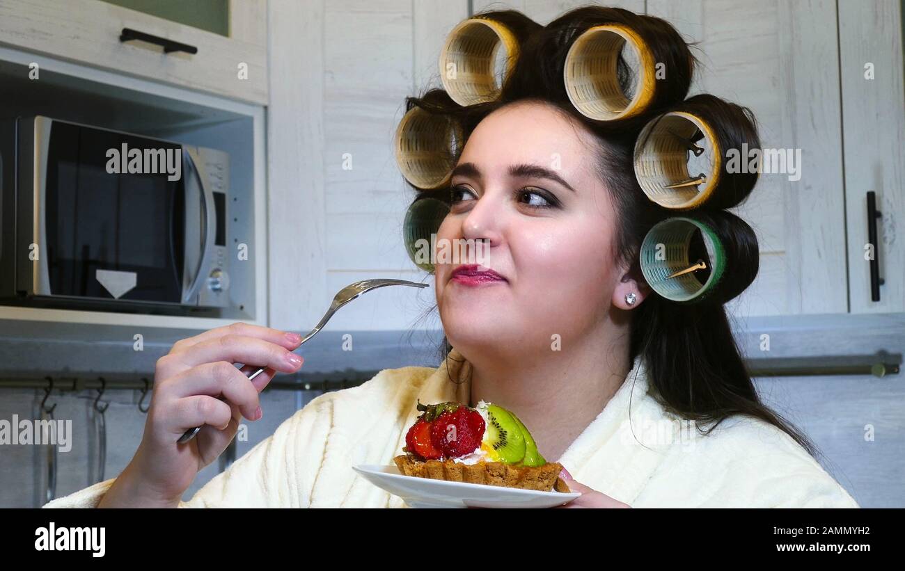 Plus size pin up hi-res stock photography and images - Alamy