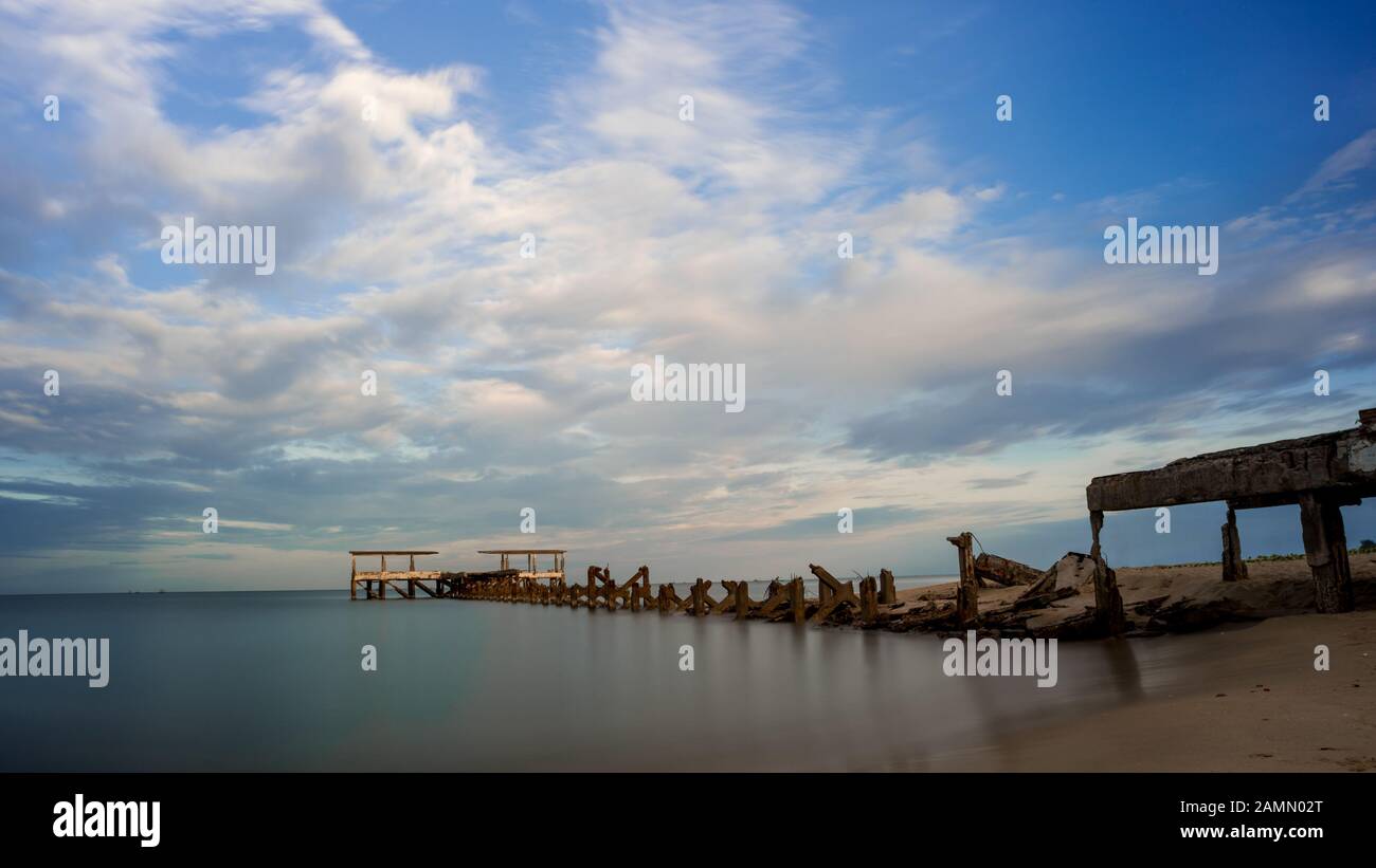 Collapsed dock hi-res stock photography and images - Alamy