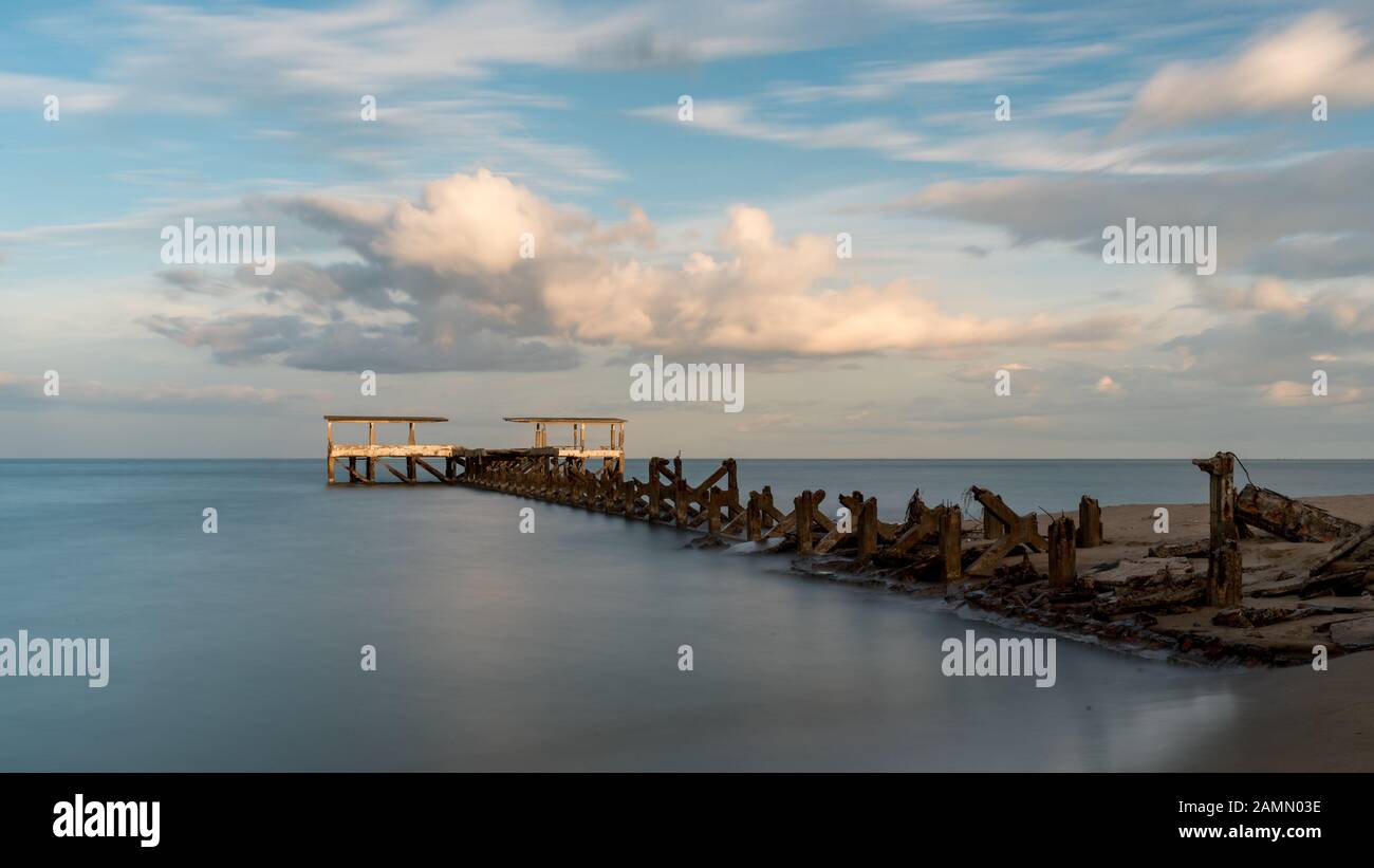 Collapsed concrete pier hi-res stock photography and images - Alamy