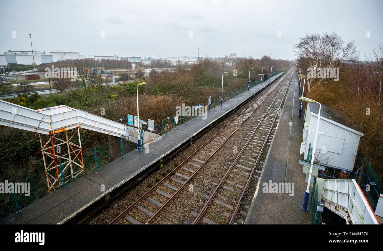 Stanlow and thornton station hi-res stock photography and images - Alamy