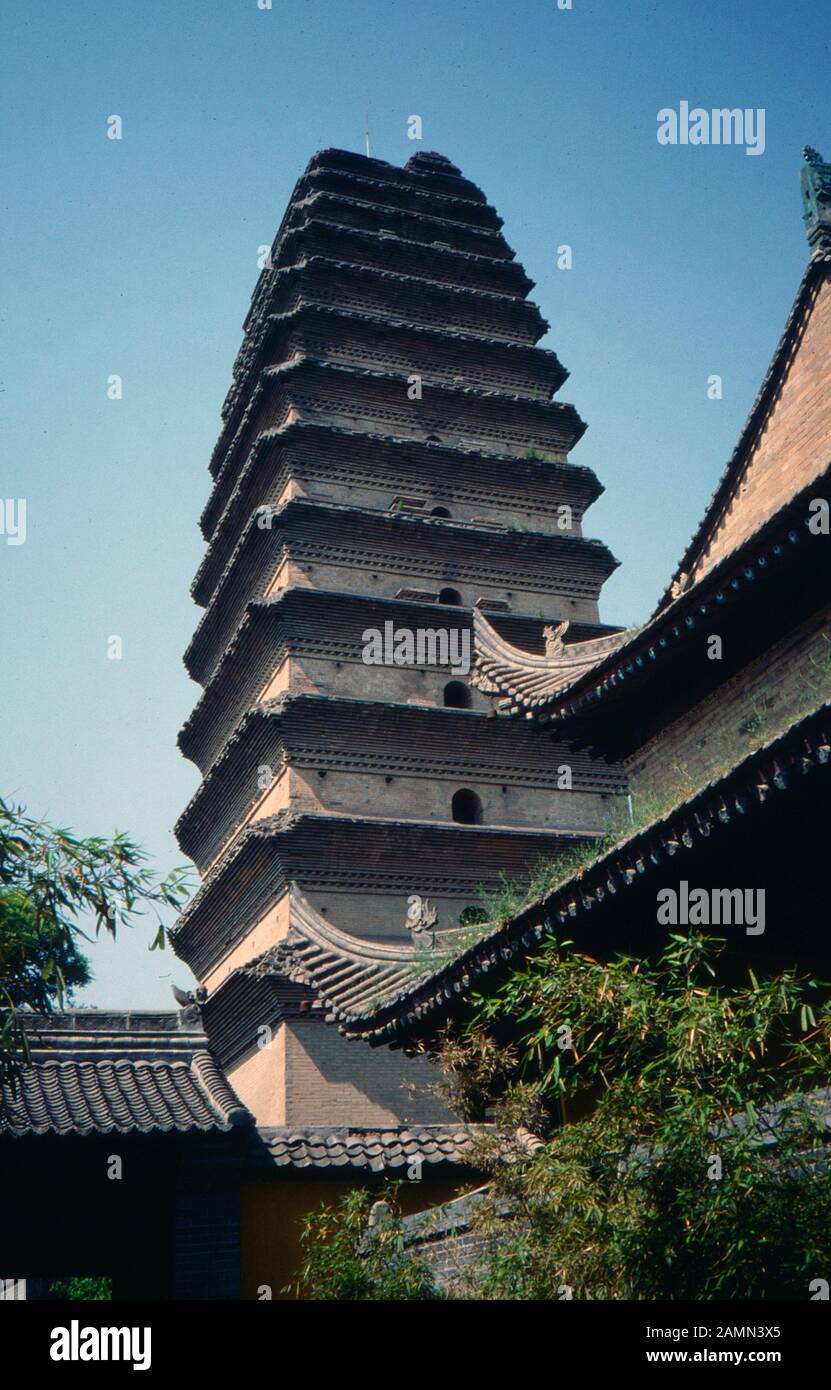 Pagode tower hi-res stock photography and images - Alamy