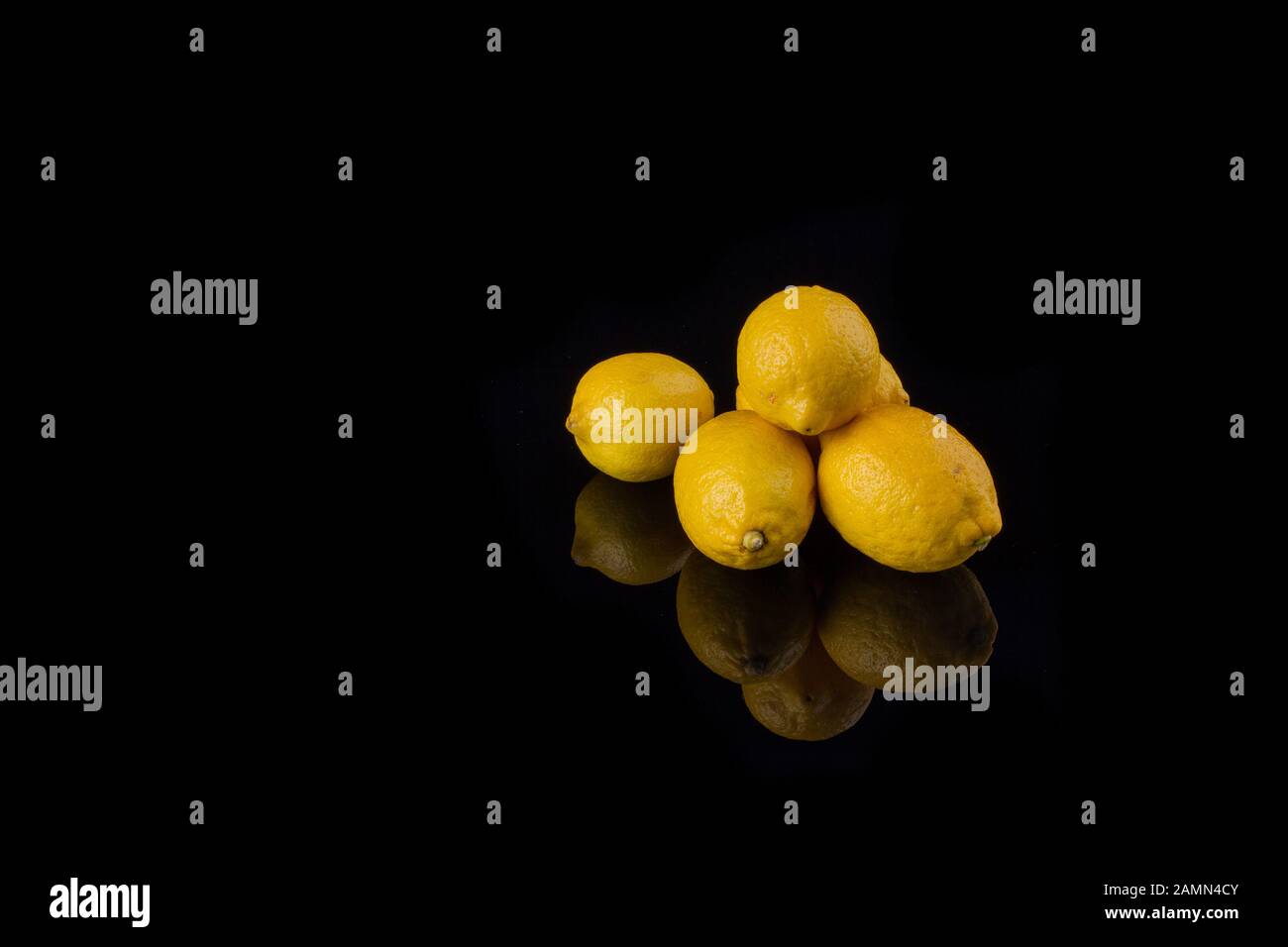 Five lemon fruits Stock Photo - Alamy