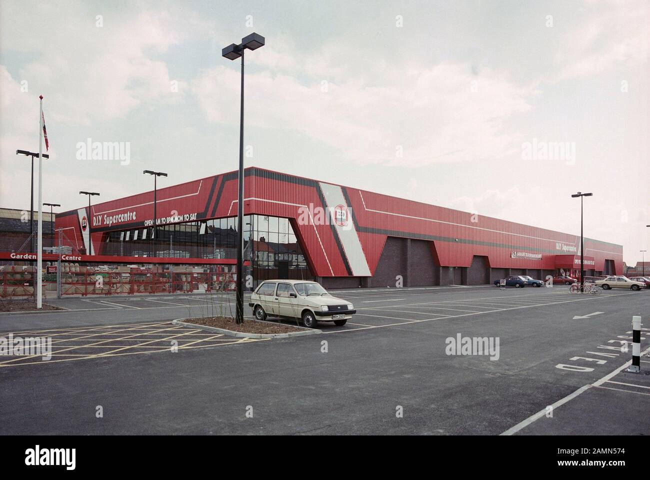 B & Q retail store in 1989, West Yorkshire, Northern England, UK Stock ...