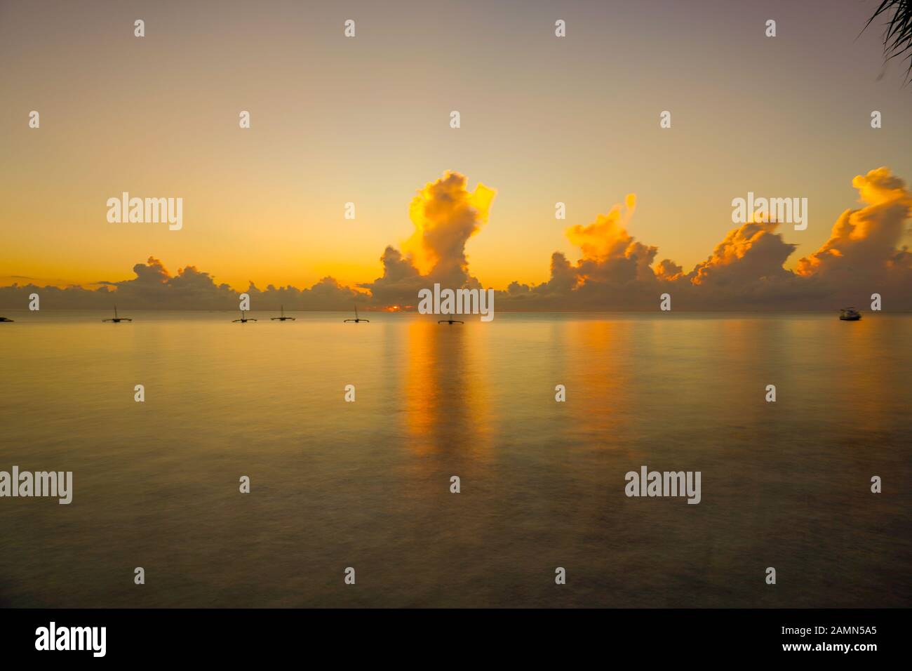 Sunset and sunsets on the beach in Kenya Stock Photo - Alamy