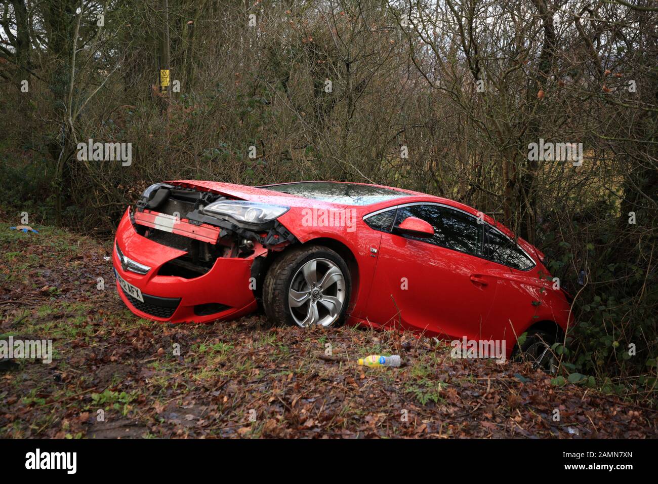 Car in ditch car crashed hi-res stock photography and images - Alamy