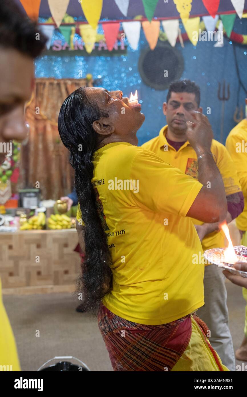 Pujari is inside temple hi-res stock photography and images - Alamy