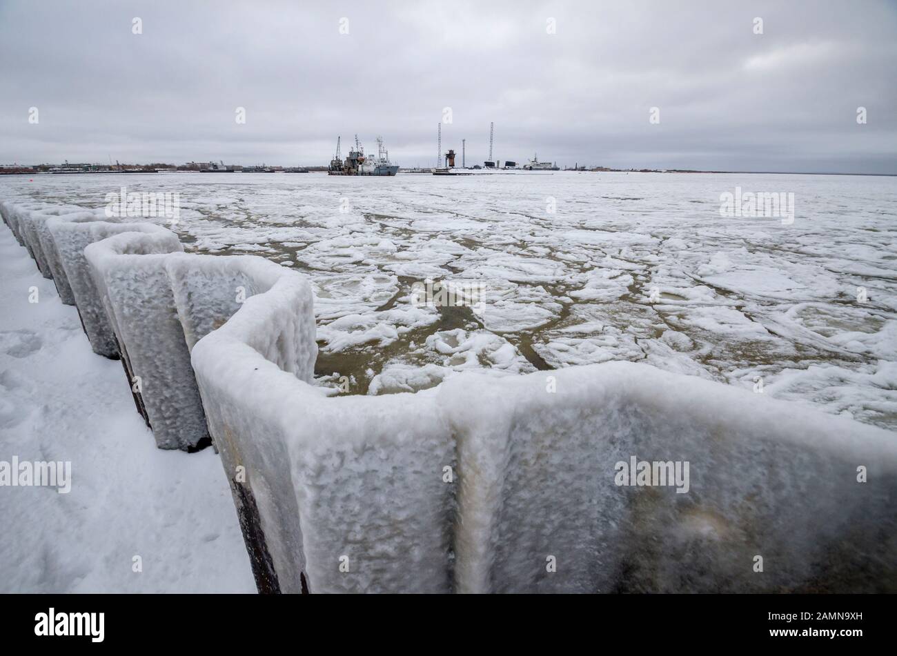 Arctic navigation season hi-res stock photography and images - Alamy